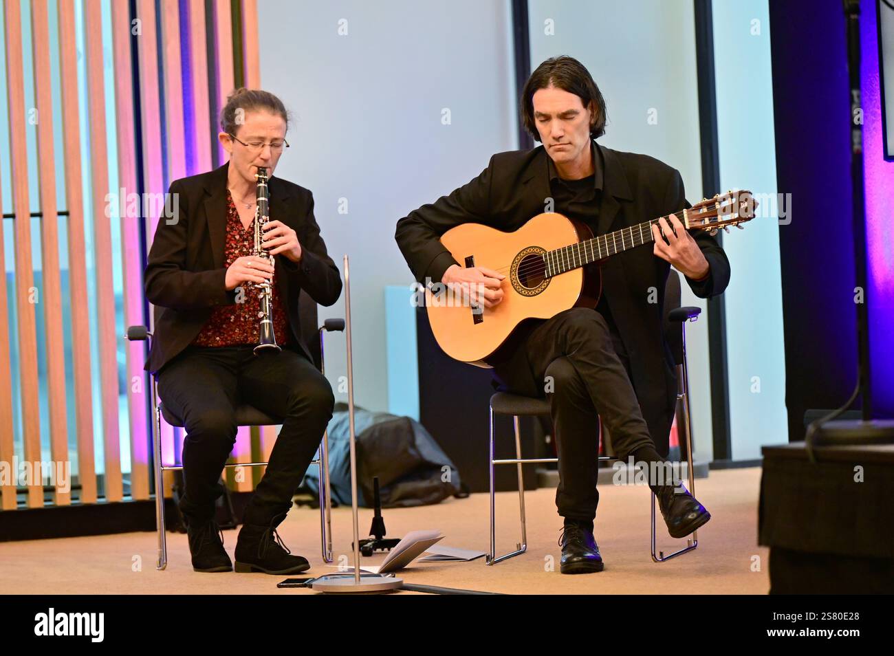 LONDON, UK. 20th Jan, 2025. Music of She'Koyokh by Susi Evans, Matt Bacon at the Holocaust ...