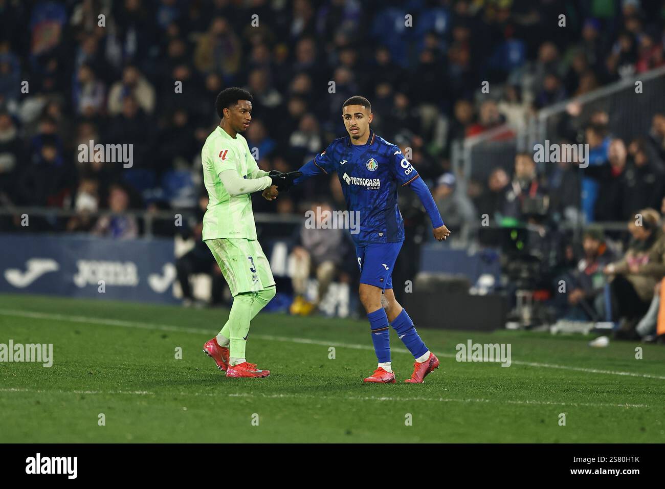 (L-R) Alejandro Balde (Barcelona), Ismael Bekhoucha (Getafe), JANUARY ...