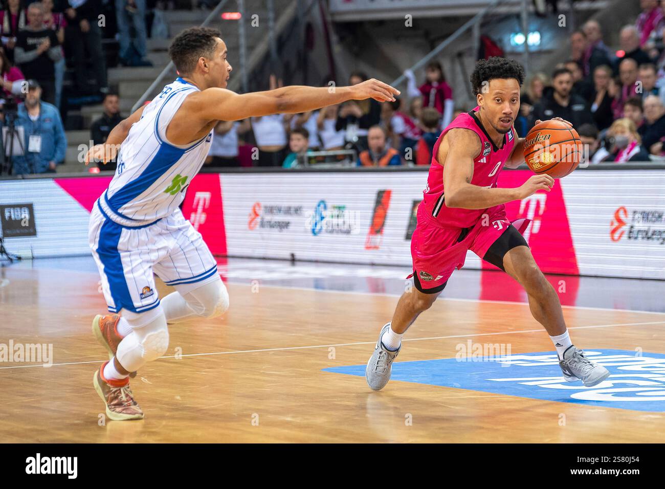 Bonn, Deutschland. 19th Jan, 2025. 19.01.2025, Basketball: e@sy Credit ...