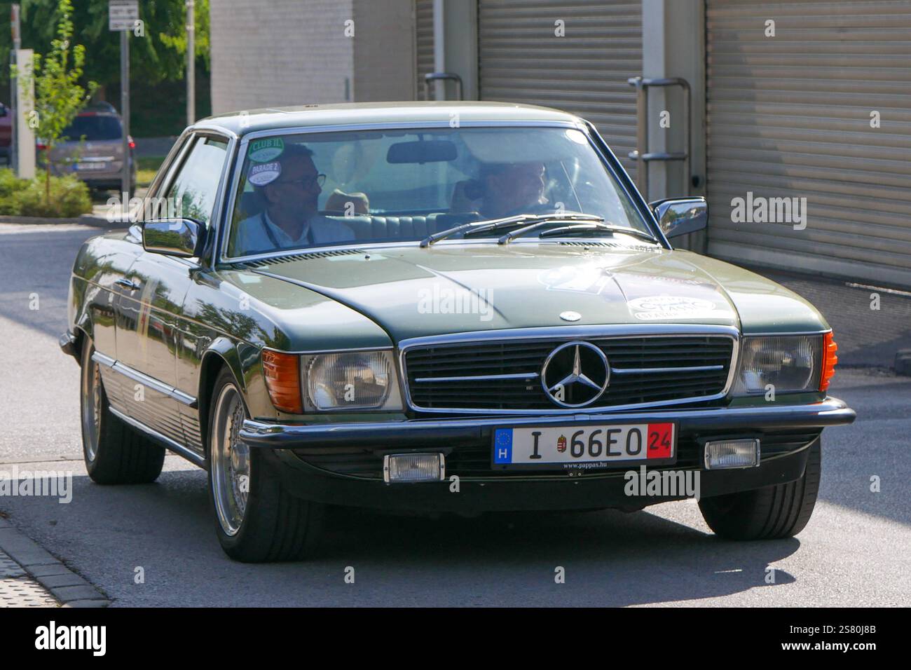 Mercedes Benz C107 / 350 SLC Stock Photo - Alamy