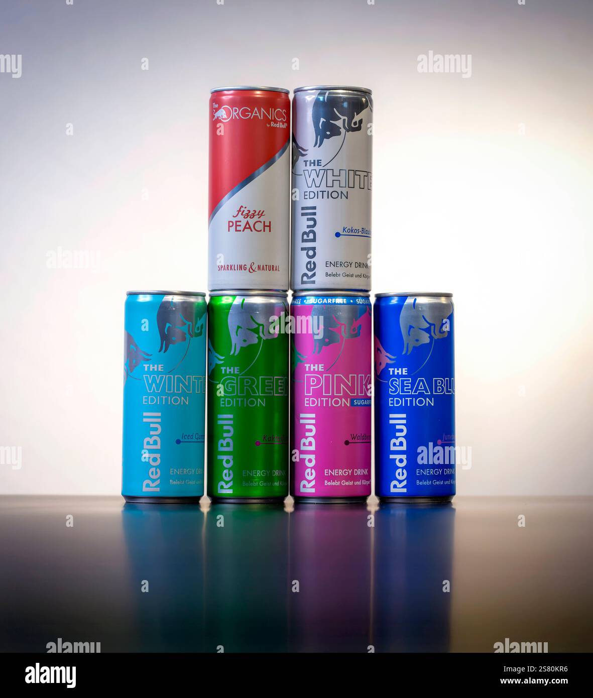 20.01.2025 Red Bull Getränke, Aktuelle neue Geschmacksrichtungen, Pink ...