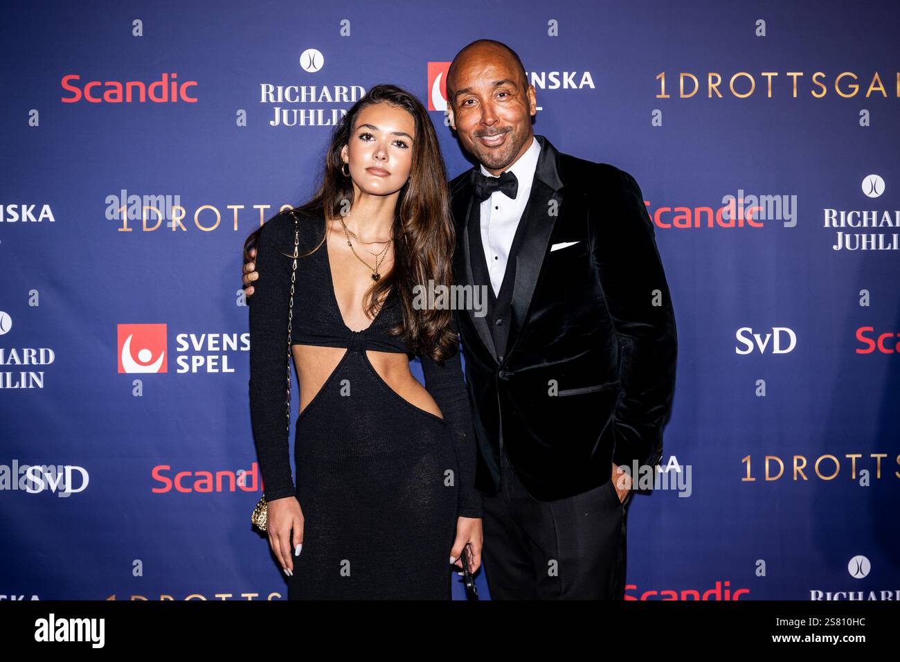 Stockholm, Sverige. 20th Jan, 2025. 250120 Martin Dahlin med sällskap anländer på röda mattan ...