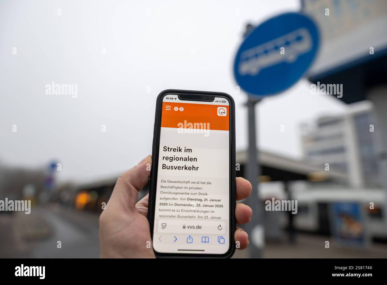 Vvs symbol hi-res stock photography and images - Alamy