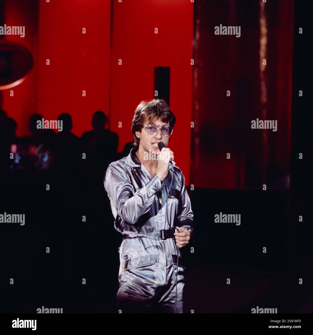 Disco, ZDF Musiksendung, 1973, Auftritt von Schlagersänger Christian ...