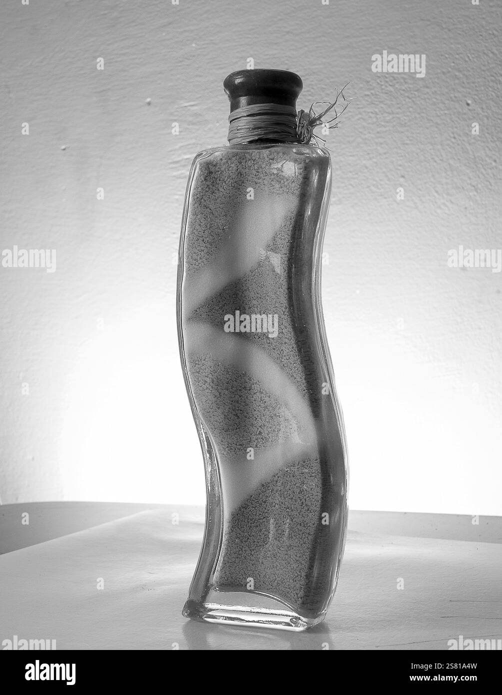 Body scrub spa treatment Black and White Stock Photos & Images - Alamy
