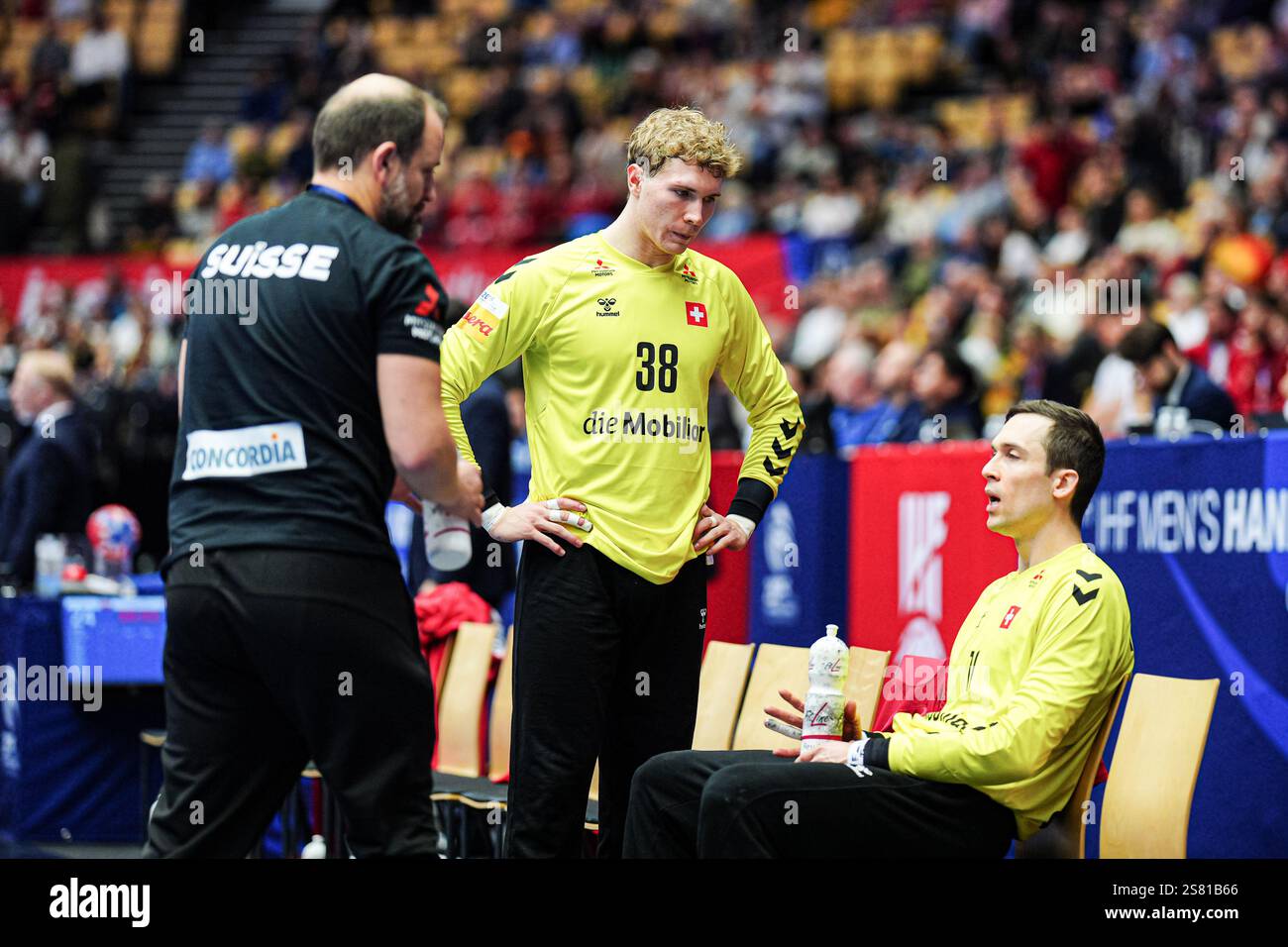Milos Cuckovic (Schweiz, Torwarttrainer), Jannis Scheidiger (Schweiz, #38), Nikola Portner ...