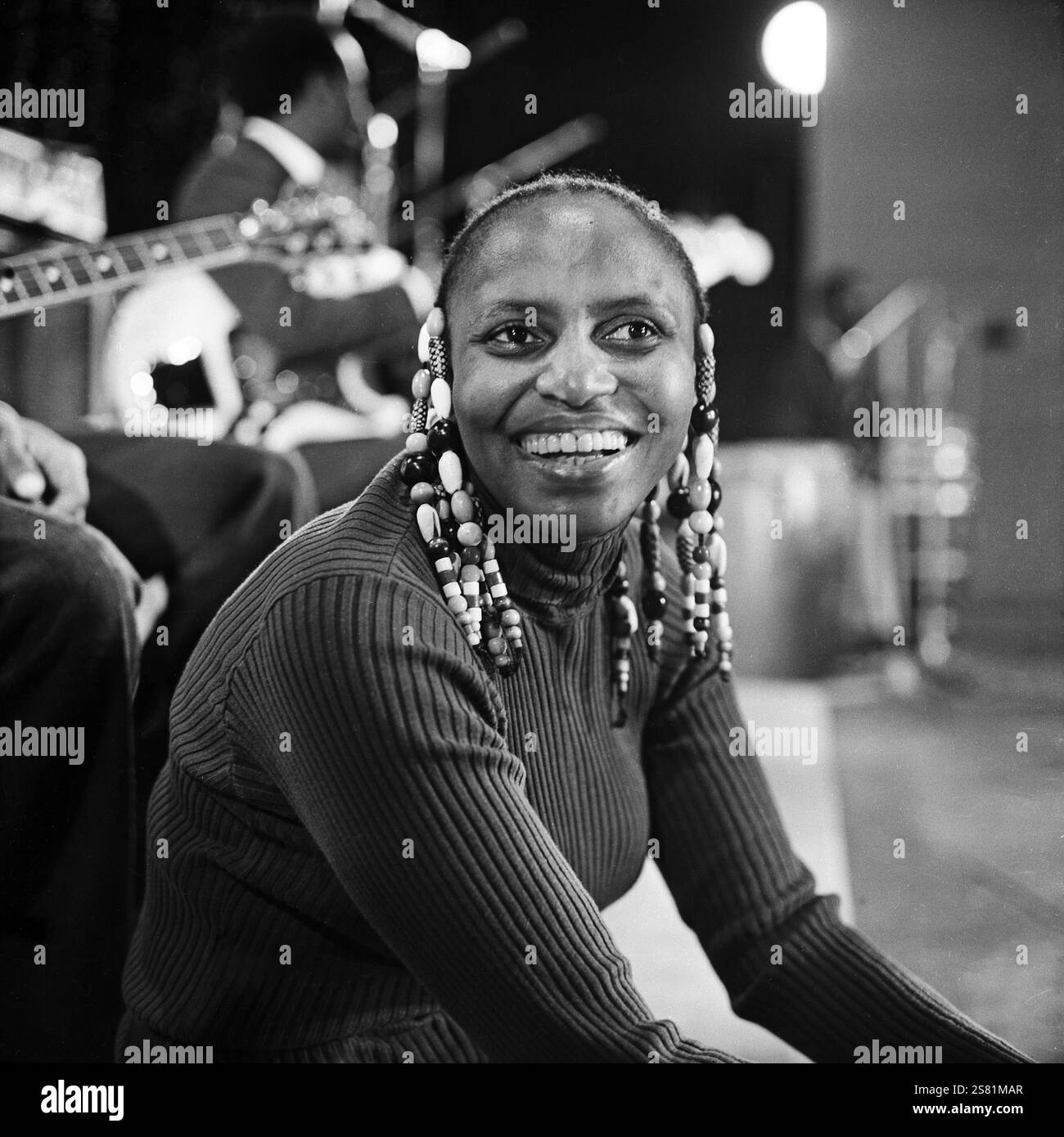 Die legendäre südafrikanische Sängerin, Songschreiberin, Schauspielerin ...