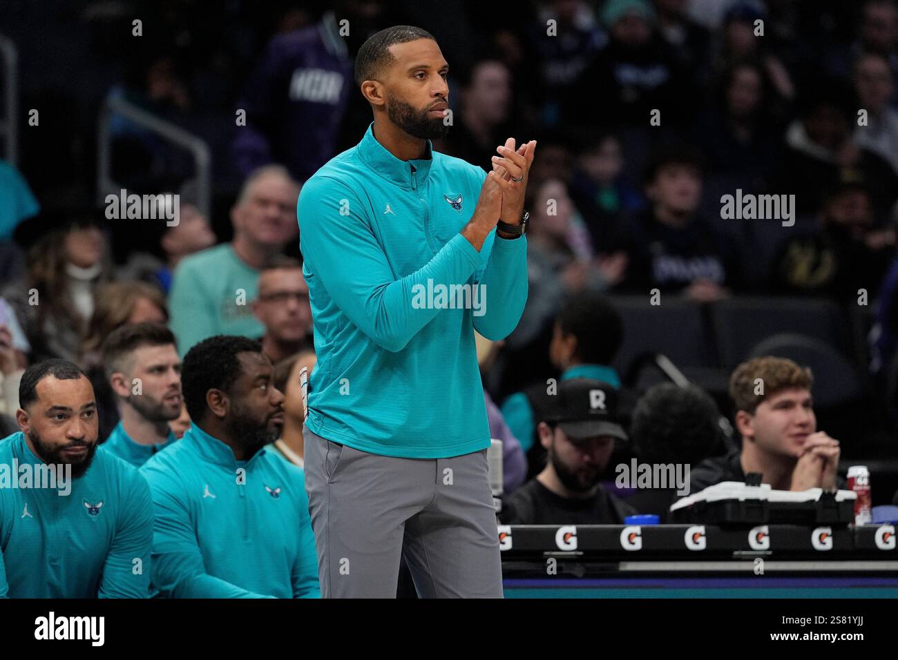Charlotte Hornets head coach Charles Lee during the first half of an ...
