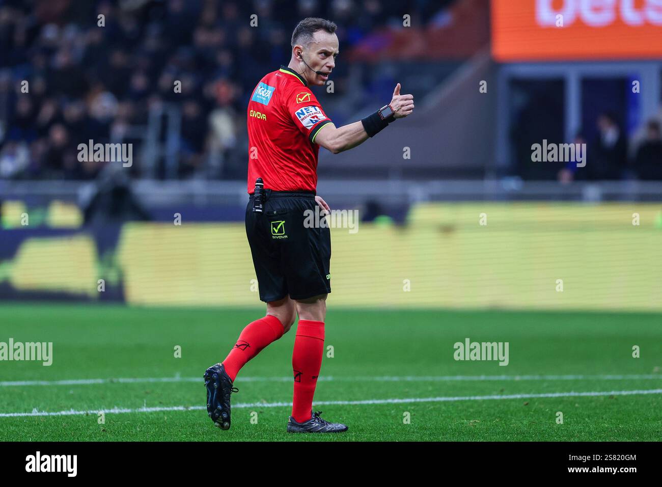Milan, Italien. 19th Jan, 2025. Referee Ermanno Feliciani gestures ...