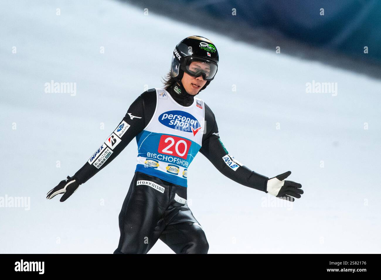 NIKAIDO Ren (Japan) im Ziel, AUT, FIS Viessmann Skisprung Weltcup ...