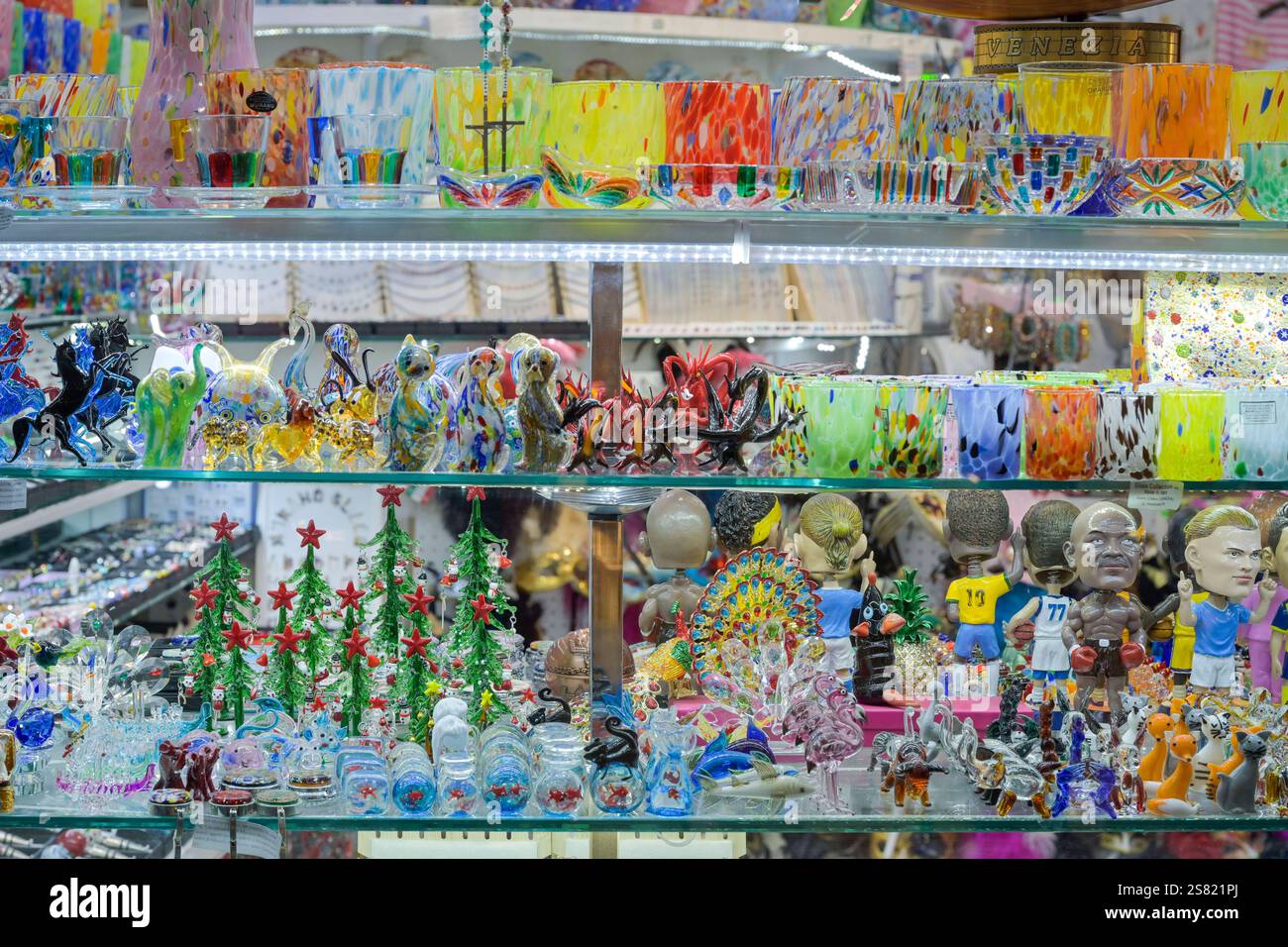 Glaswaren aus Murano, Andenkengeschäft in Venedig, Venetien, Italien ...