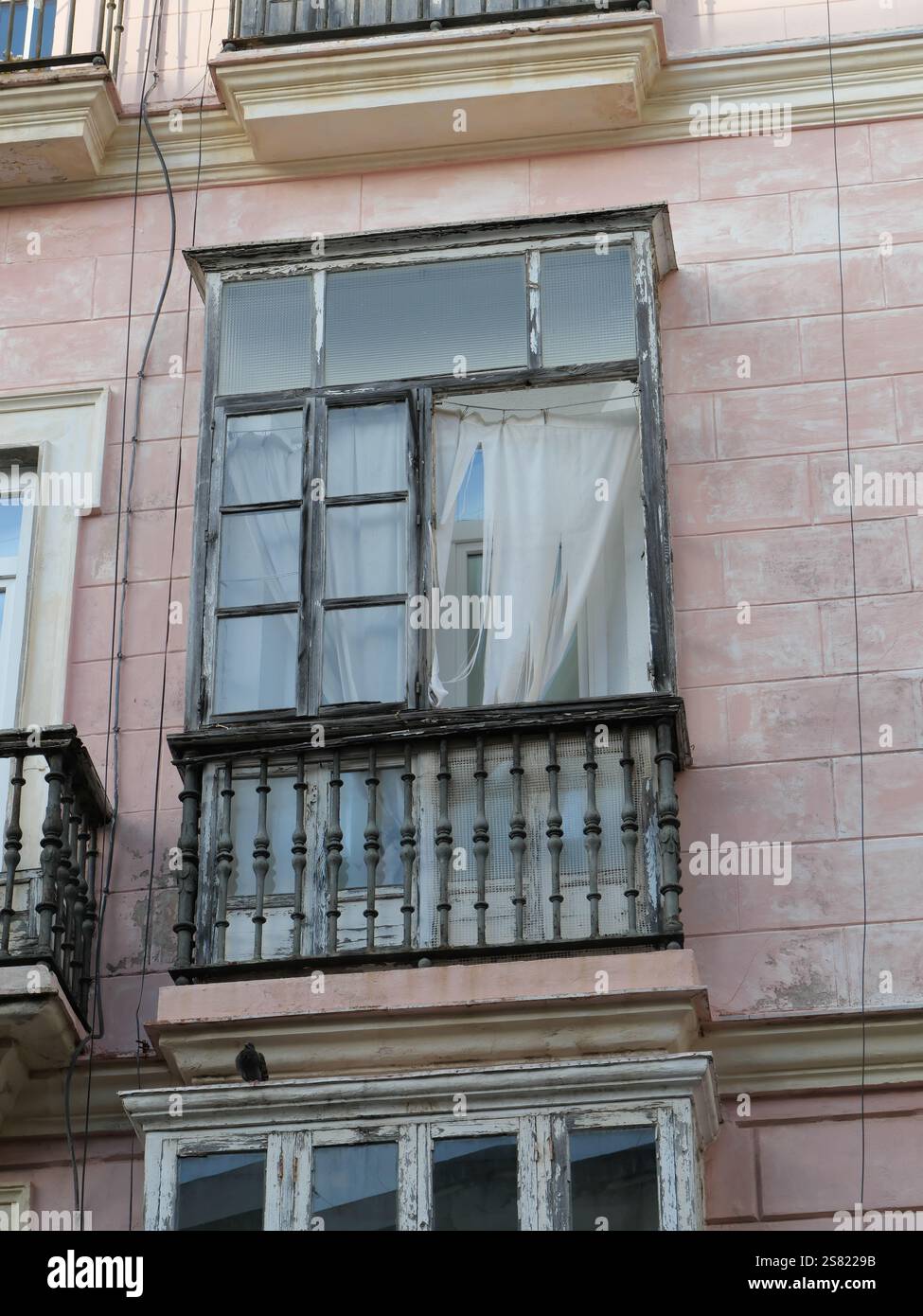 Typical Andalusian windows with balcony parapet in Cadiz, Spain Stock ...