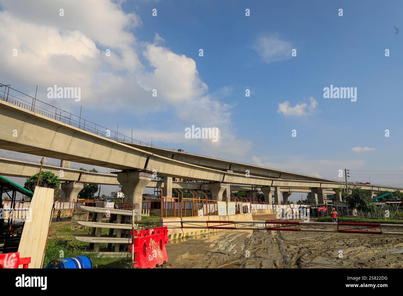 Construction of the Dhaka Metro Rail in Uttara, Dhaka, Bangladesh Stock ...