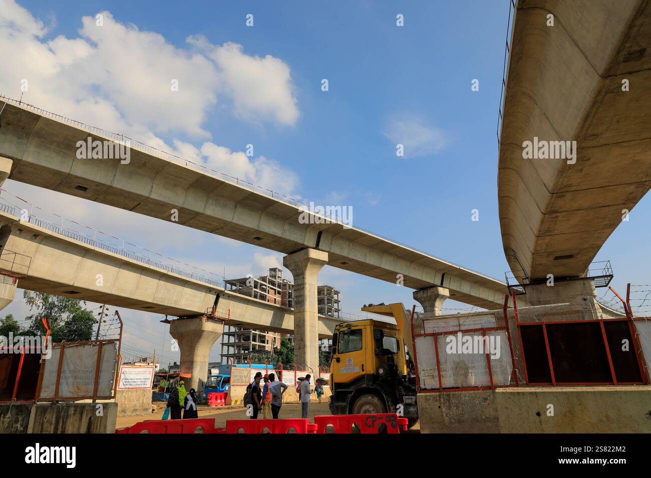 Construction of the Dhaka Metro Rail in Uttara, Dhaka, Bangladesh Stock Photo - Alamy