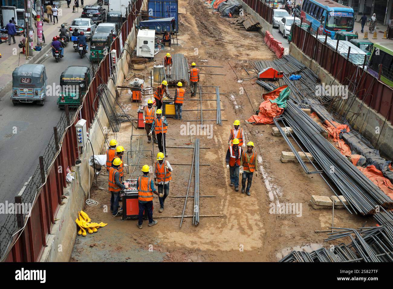 Construction of the Dhaka Metro Rail in Agargaon, Dhaka, Bangladesh ...