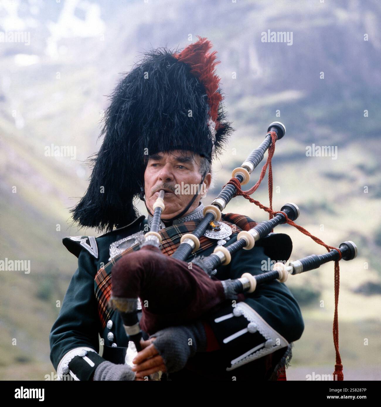 Toller hochland dudelsack hi-res stock photography and images - Alamy