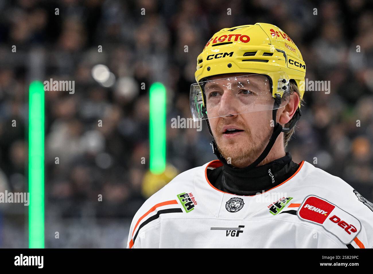 Reid McNeill (Loewen Frankfurt, #4) / Portrait / Portraet. GER ...