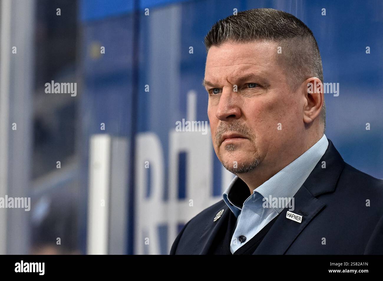 Tom Pokel (Chef-Trainer, Straubing Tigers). GER, Straubing Tigers vs. Loewen Frankfurt ...