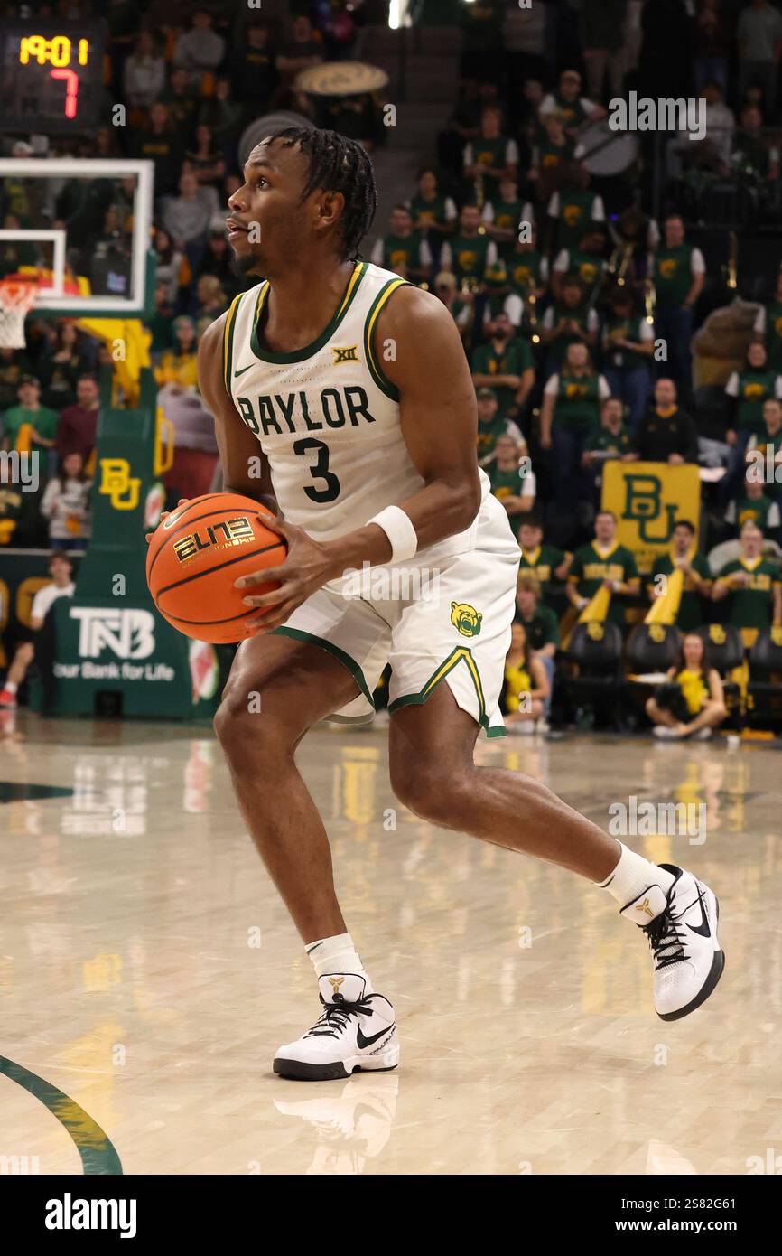 Baylor guard Jeremy Roach sets to shoot in an NCAA college basketball ...