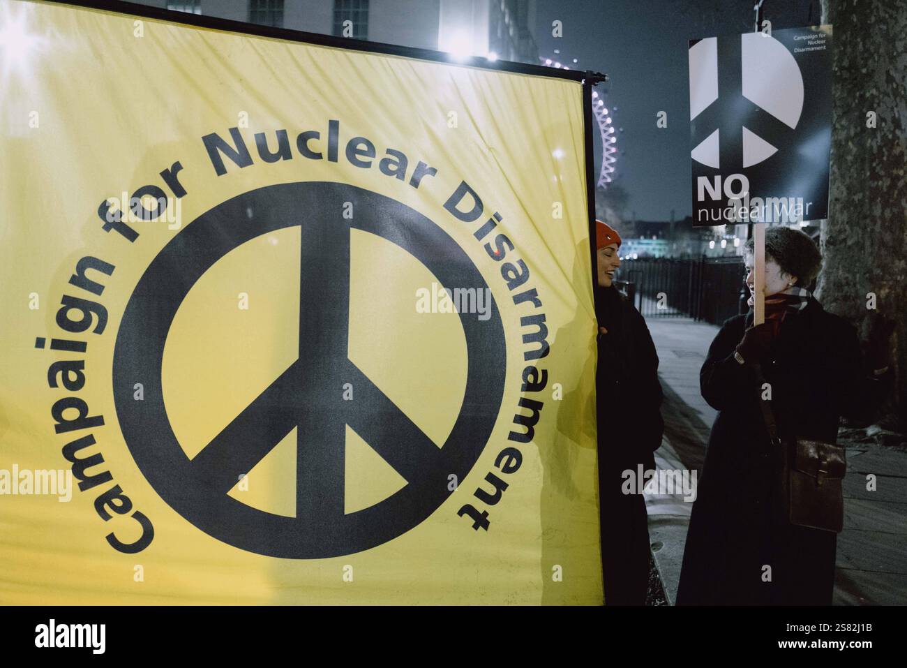 Londoner ungleichheit hi-res stock photography and images - Alamy