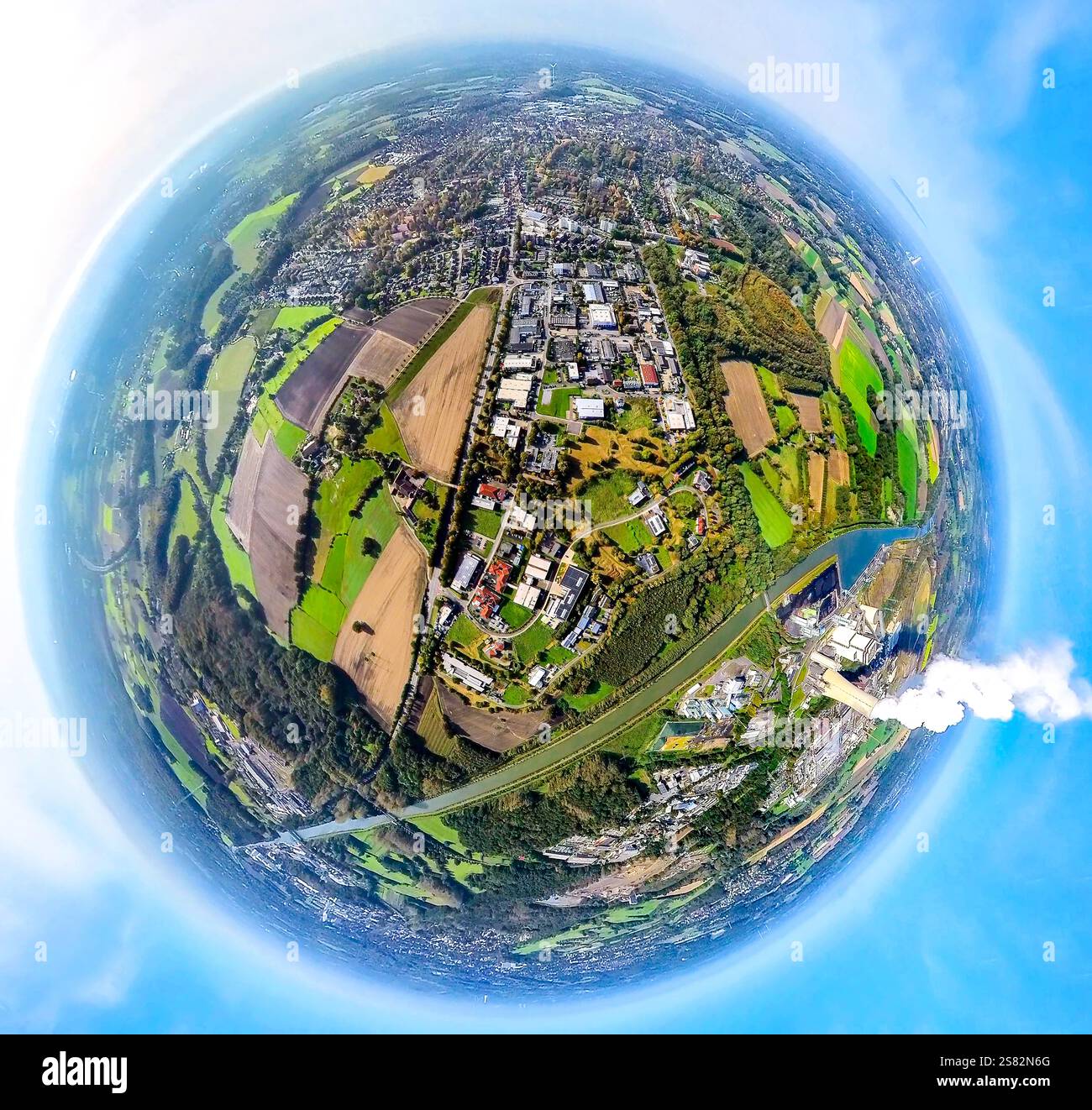 Aerial view, industrial area Im Berge-Ost, Pierbusch, on the right the ...