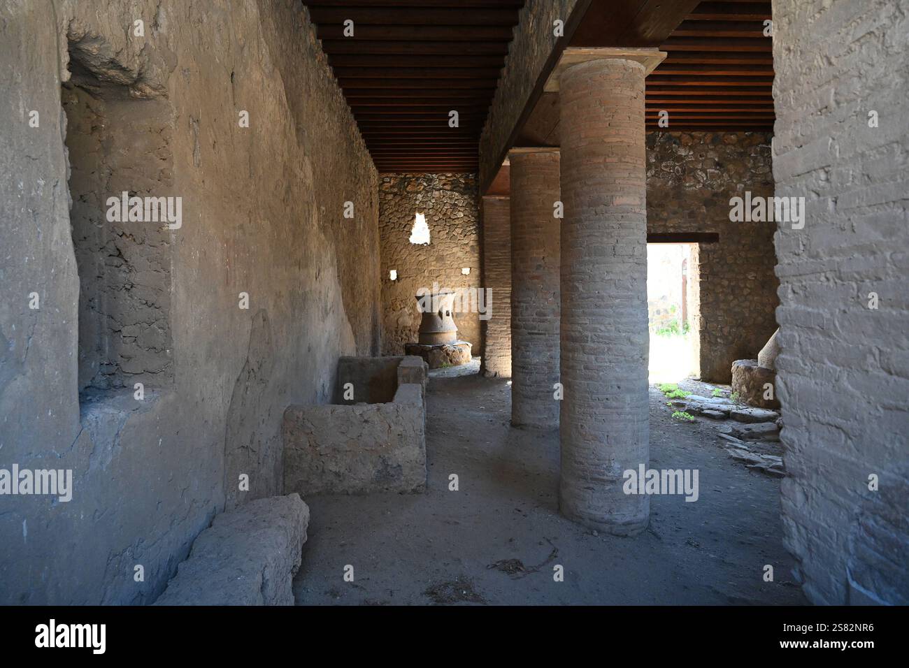 Ancient interior design, Historical internal roman architecture ...