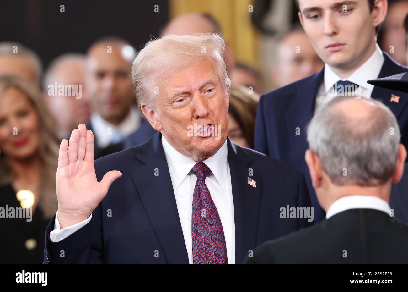 Trump 2025 inauguration oath hi-res stock photography and images - Alamy