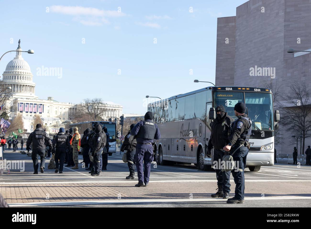 Washington, United States. 20th Jan, 2025. Supporters and police gather ...