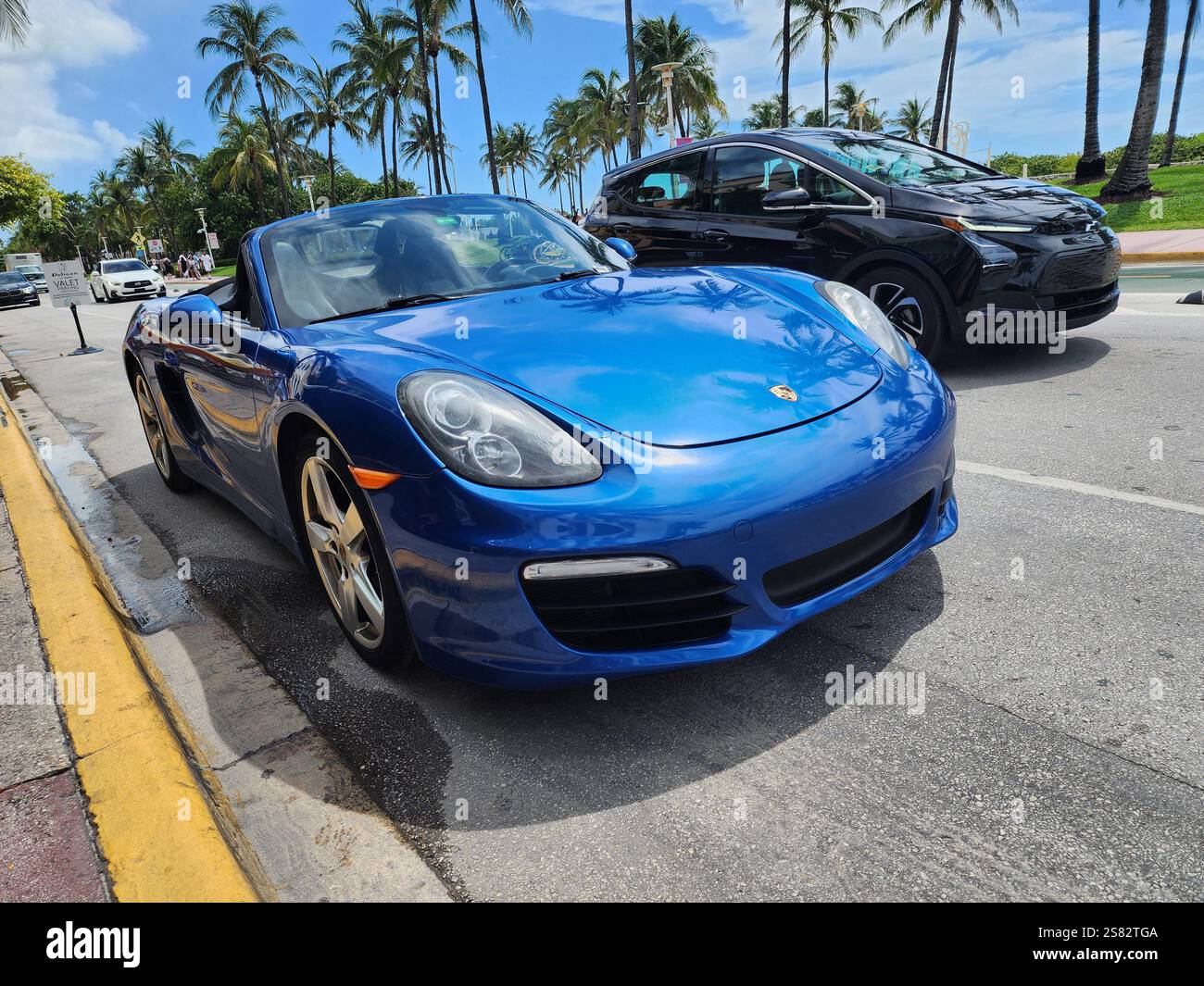 Miami Beach, Florida USA - June 89, 2024: 2018 Porsche 718 Boxter blue ...