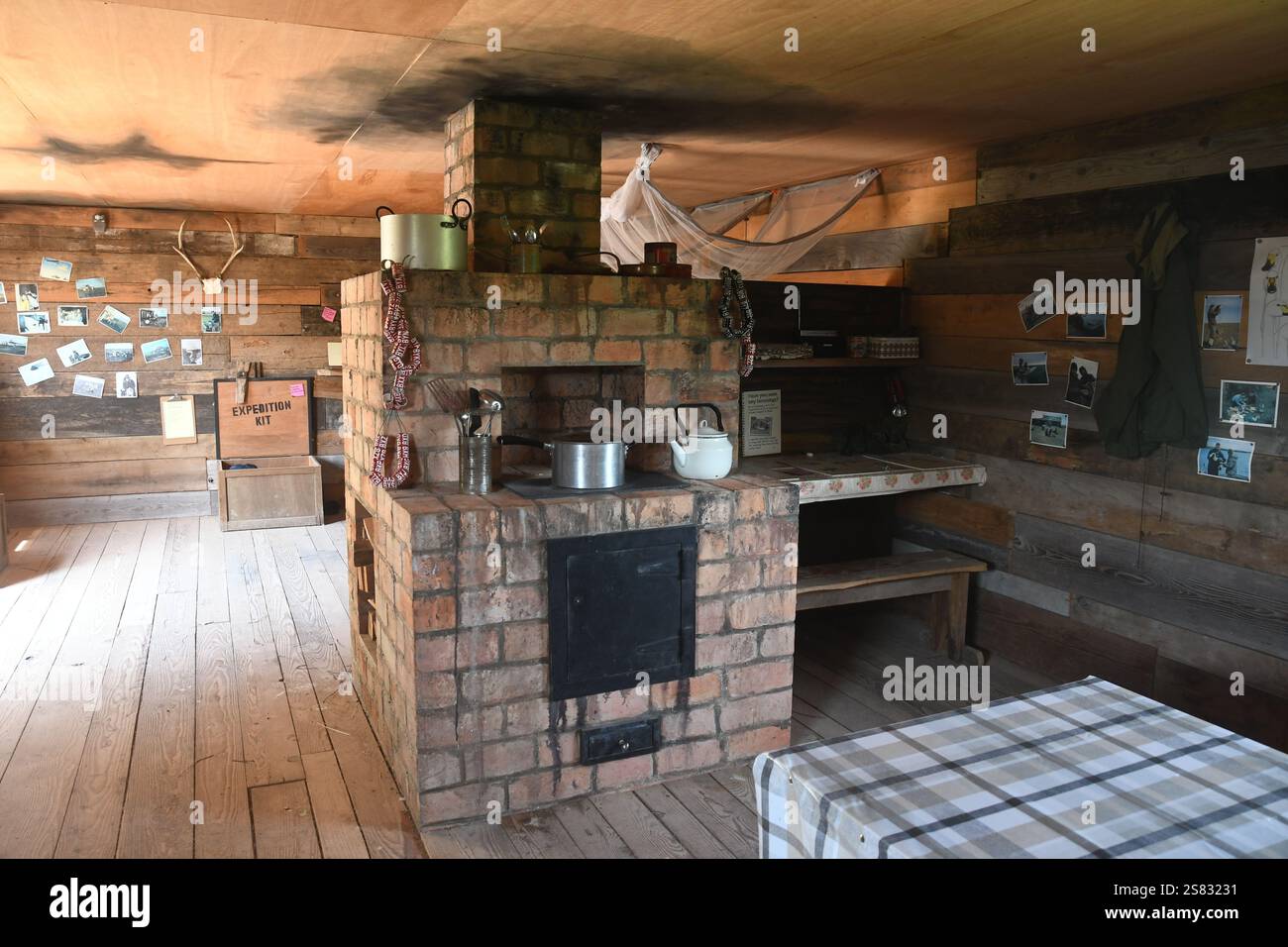 Sir Peter Scott's Arctic Cabin / research hut recreated at Slimbridge ...
