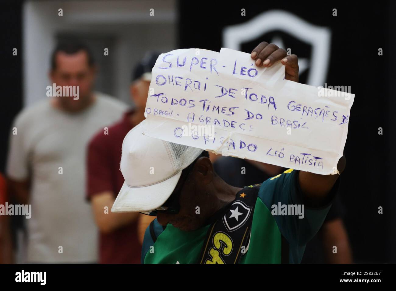 Fans, friends and family bid farewell to Brazilian journalist Leo ...
