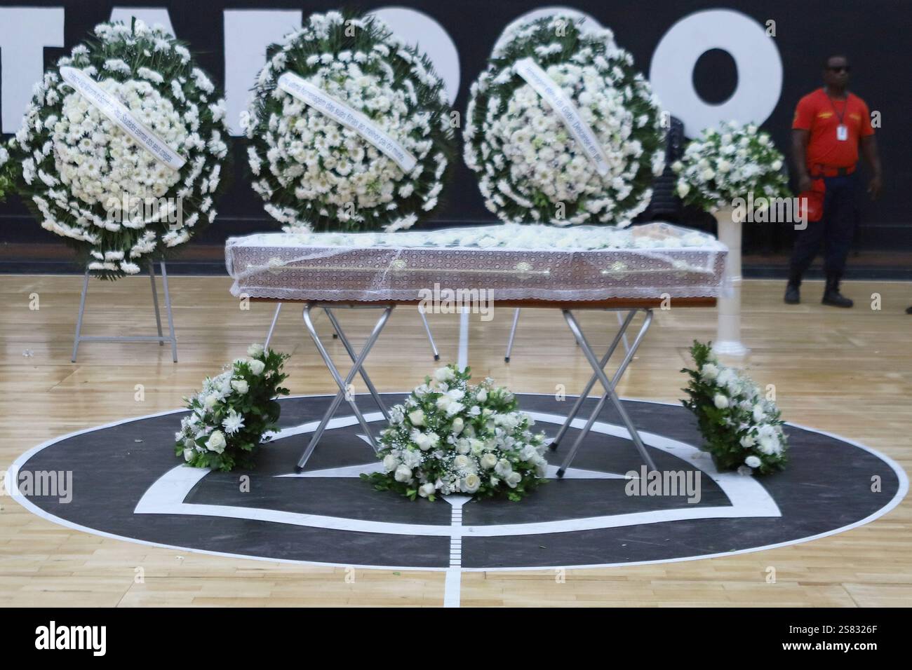 Fans, friends and family bid farewell to Brazilian journalist Leo ...