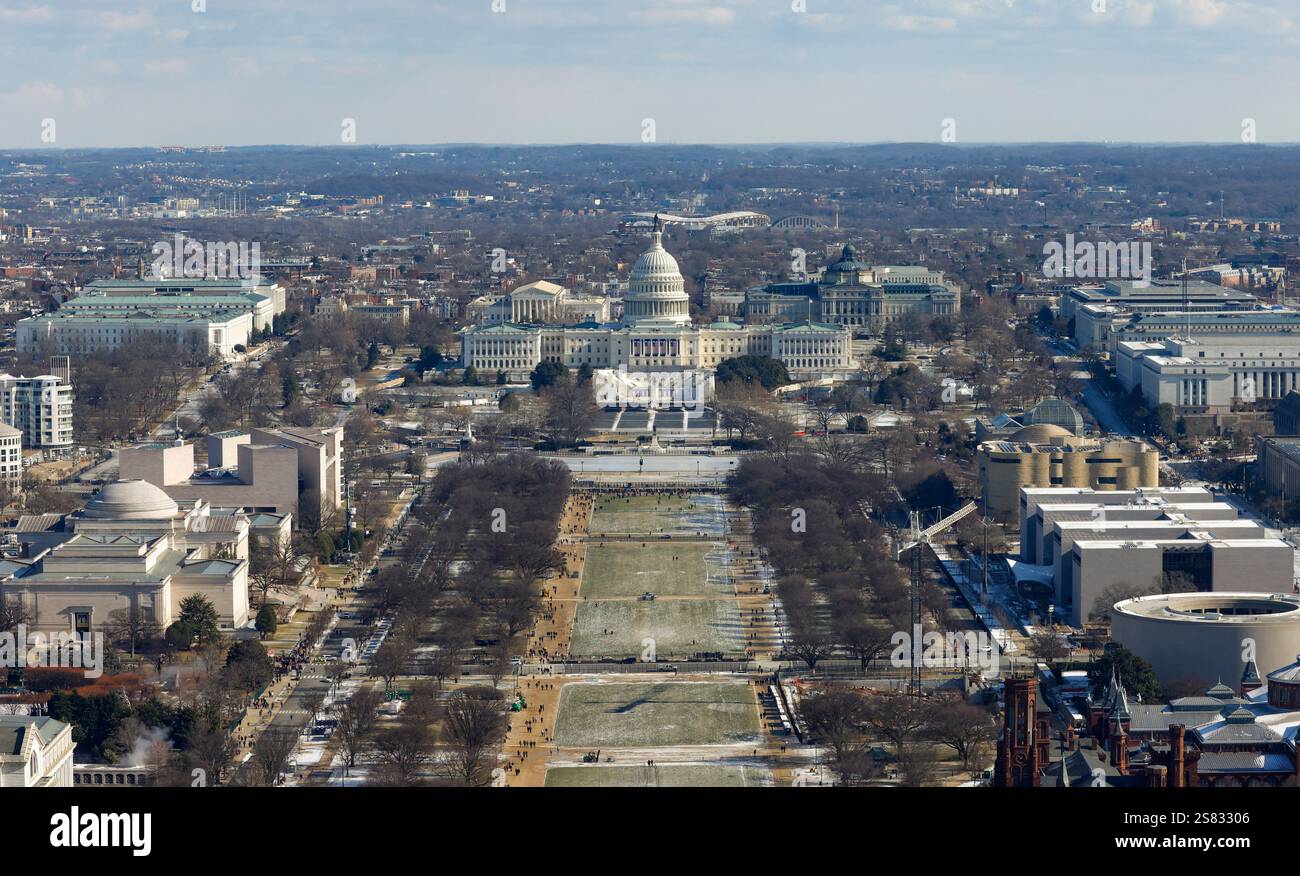 A view of the U.S. Capitol and the National Mall during the ...