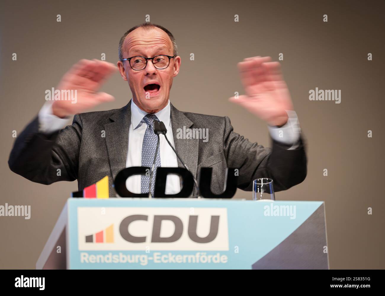 20 January 2025, Schleswig-Holstein, Büdelsdorf: Friedrich Merz ...