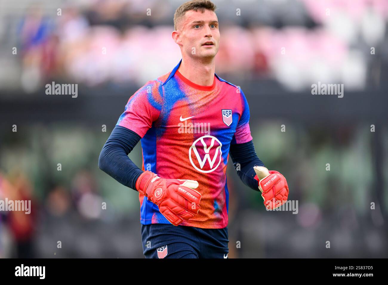 FT. LAUDERDALE, FL - JANUARY 18: United States goalkeeper Matt Freese ...