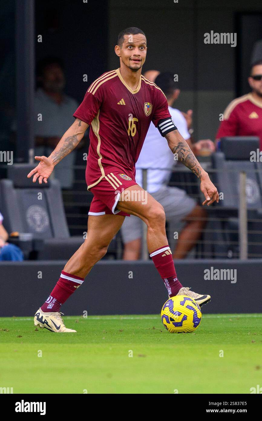 FT. LAUDERDALE, FL - JANUARY 18: Venezuela defender Roberto Rosales (16 ...