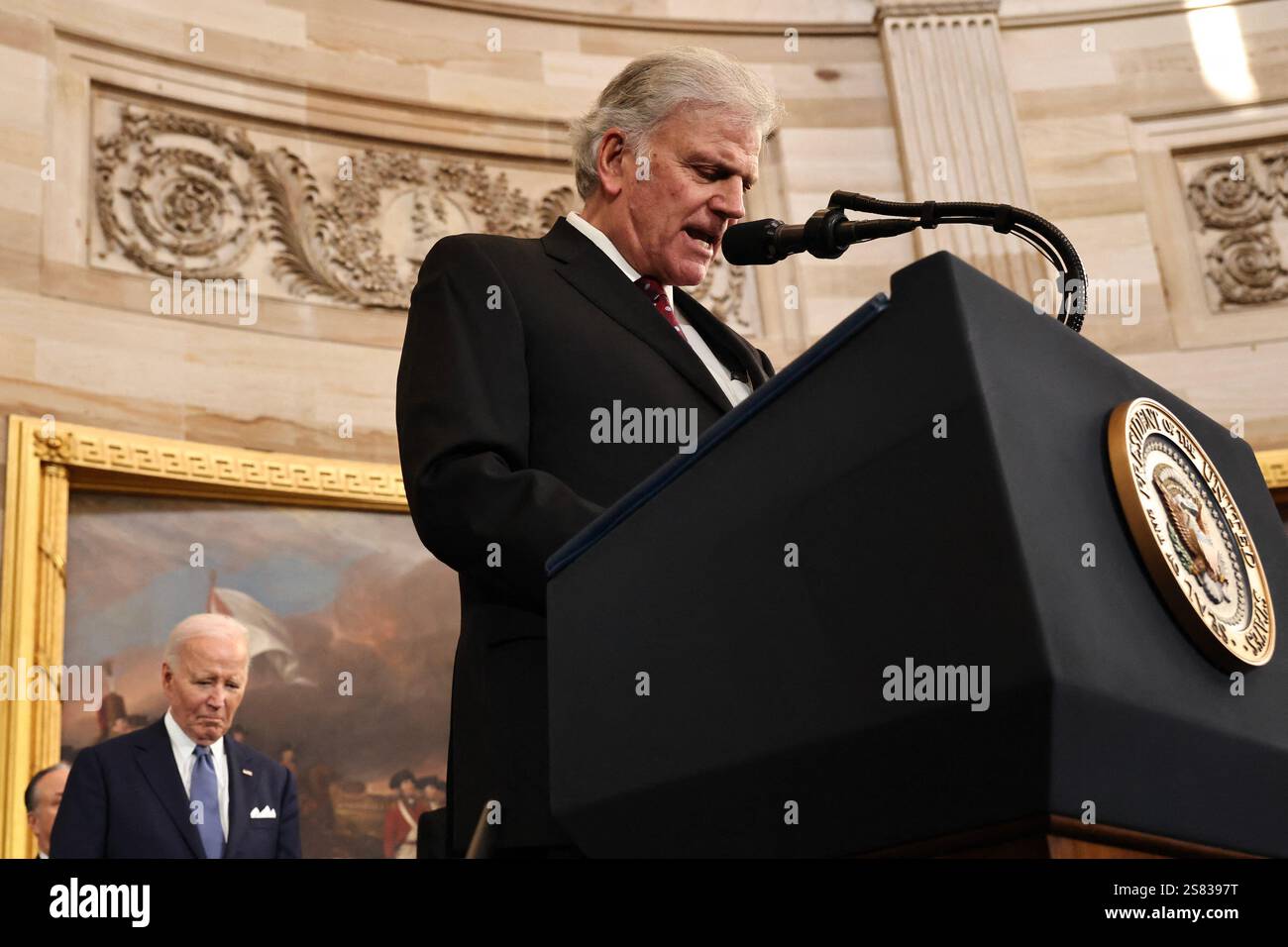 Rev. Franklin Graham delivers the invocation during inauguration ...