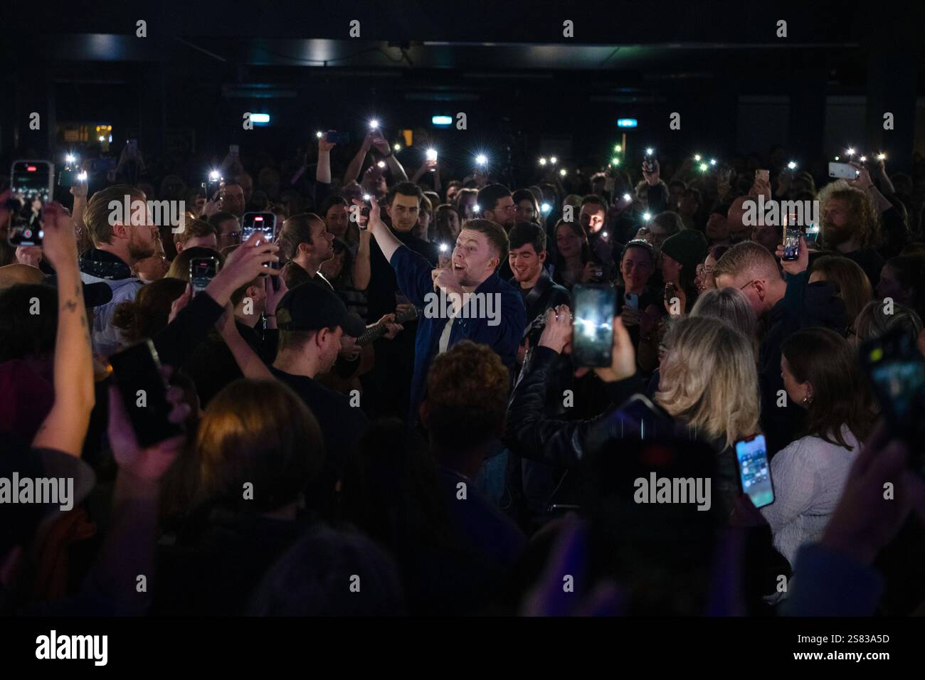 Edmond keogh singer hi-res stock photography and images - Alamy