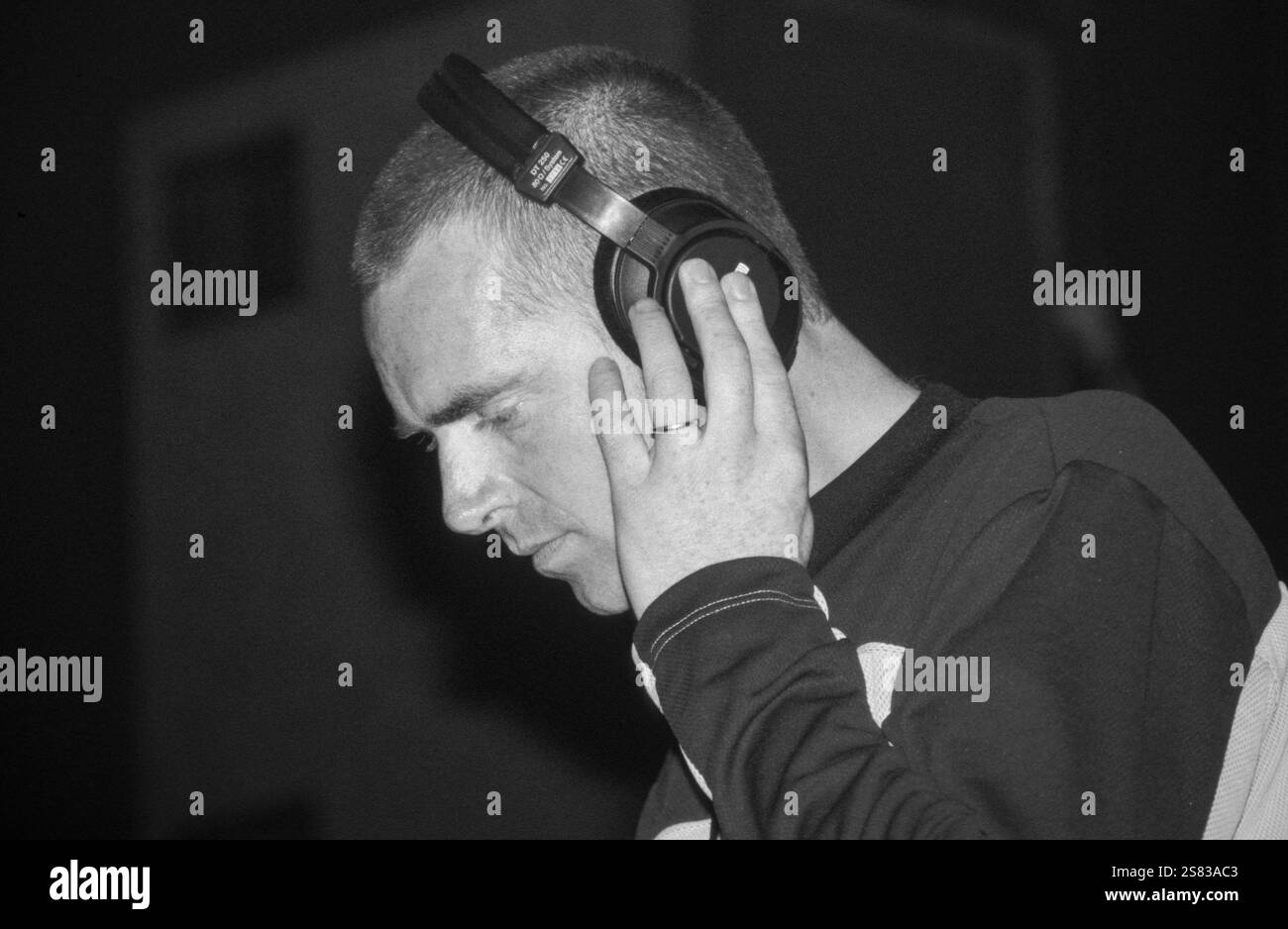 DJ Nick Warren playing live at Homelands Festival 1999 near Winchester ...