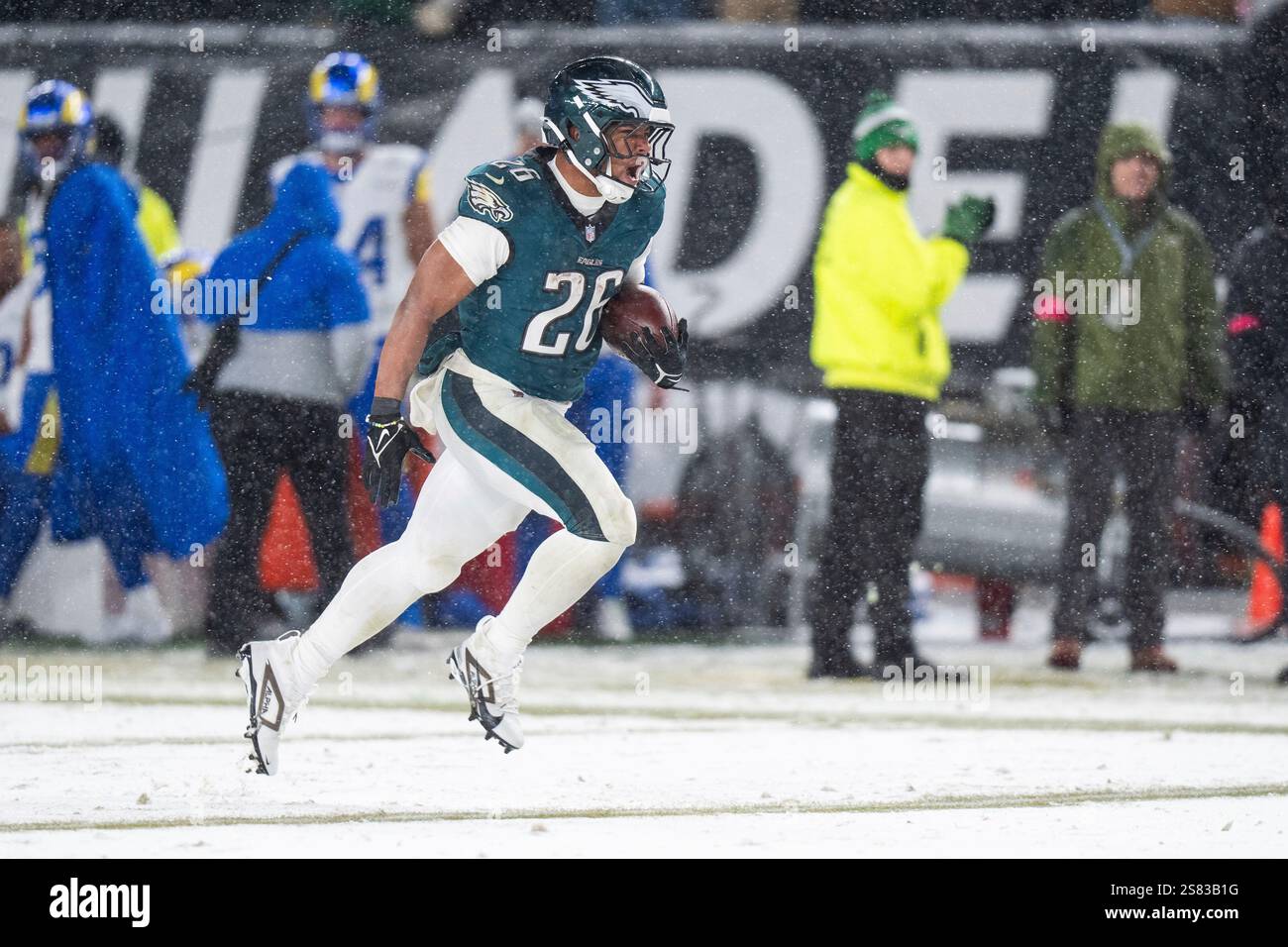 Philadelphia Eagles running back Saquon Barkley (26) runs with the ball ...