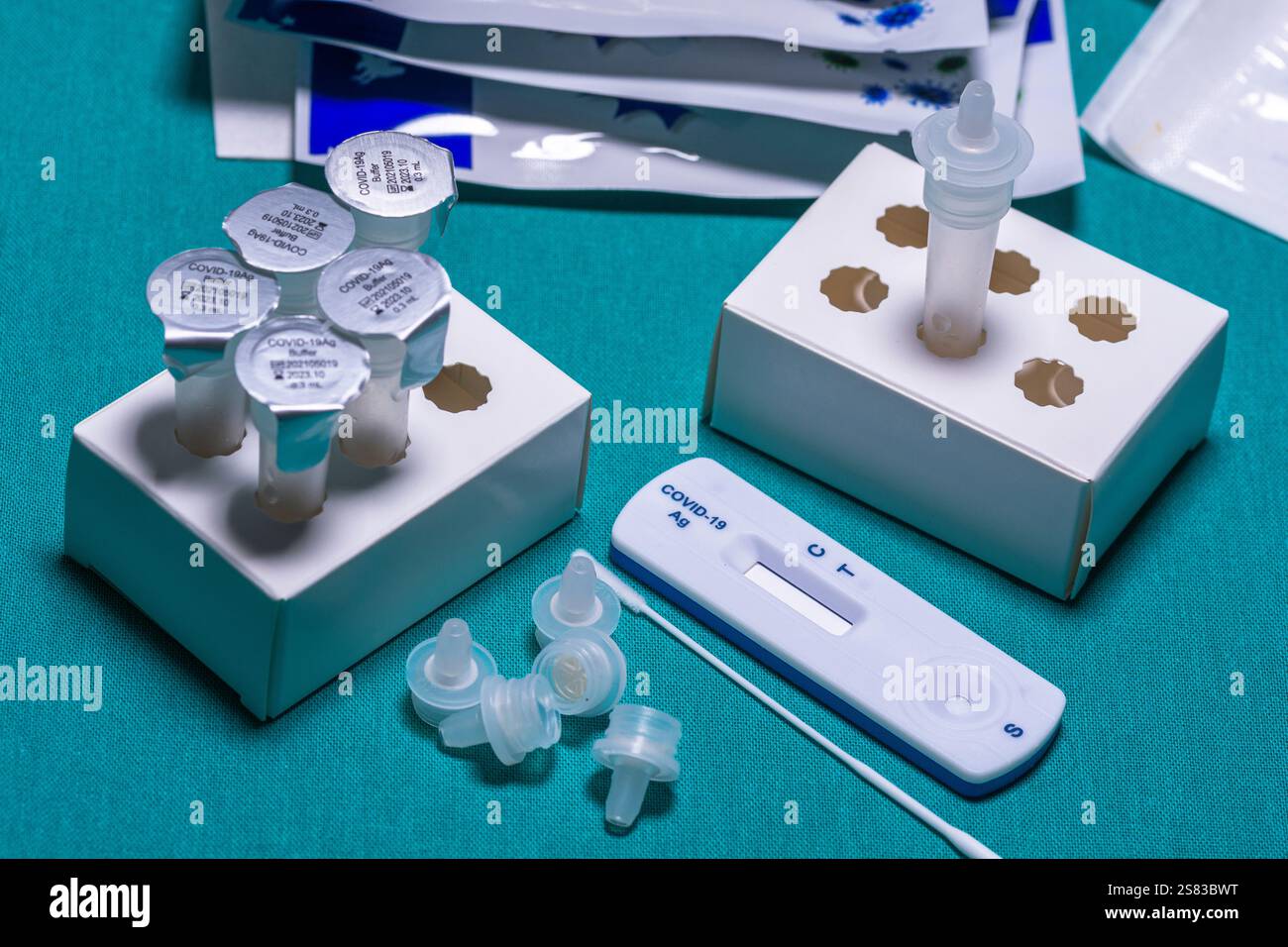 Swab based diagnostics hi-res stock photography and images - Alamy