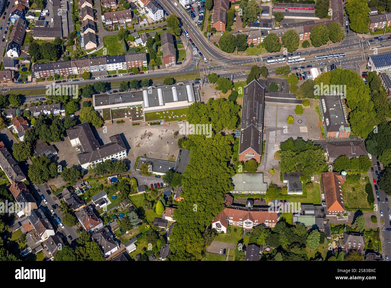 Aerial view, Horst comprehensive school and multi-purpose hall, Paul ...