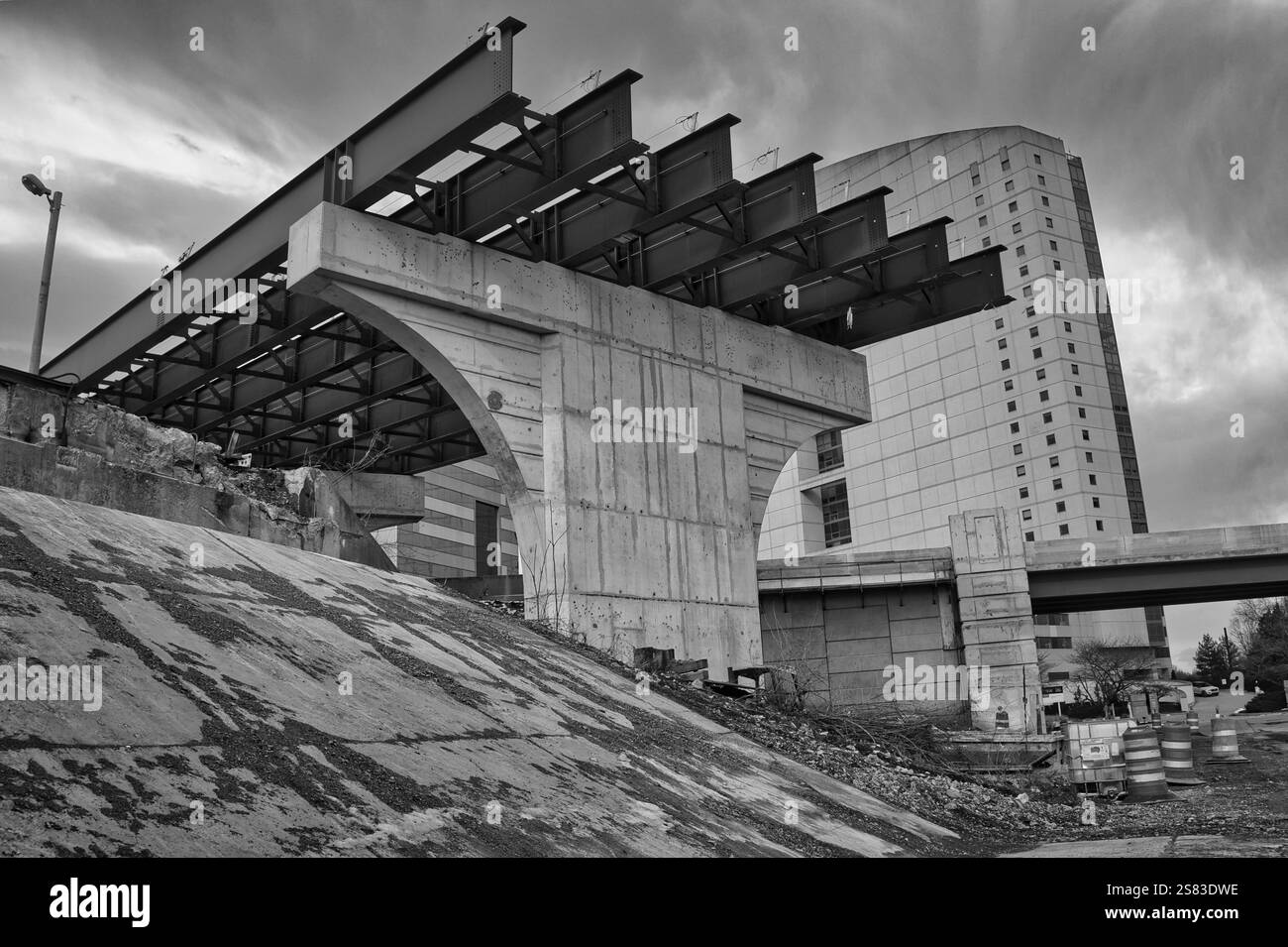 Bridge / Highway construction of the I70 I71 freeway split in downtown ...