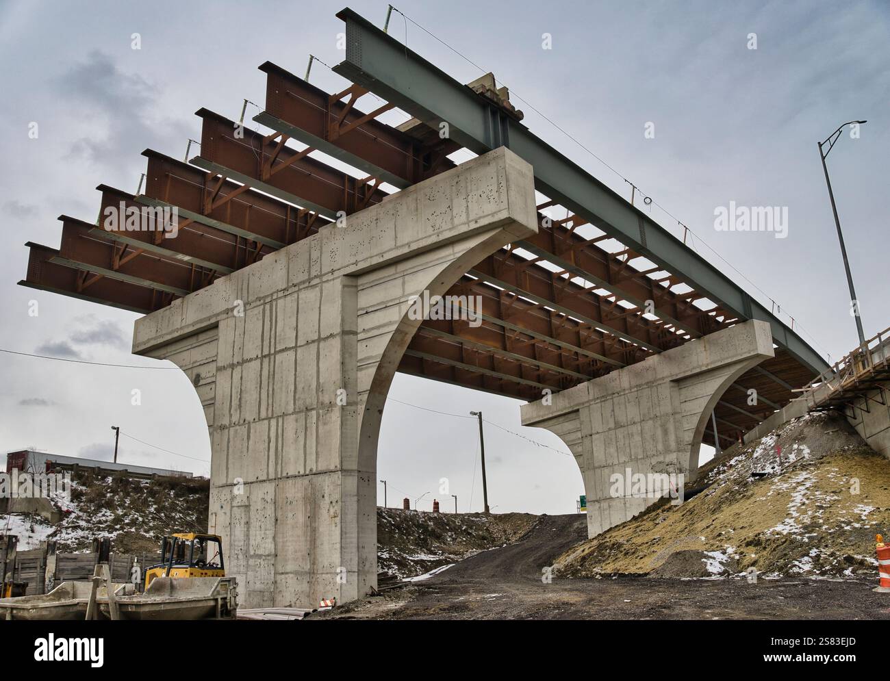 Bridge / Highway construction of the I70 I71 freeway split in downtown ...