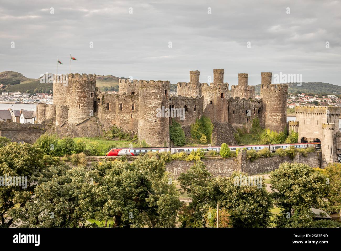 Bombardier liveried Virgin Voyager Class 221, Conwy Castle, Gwynedd ...