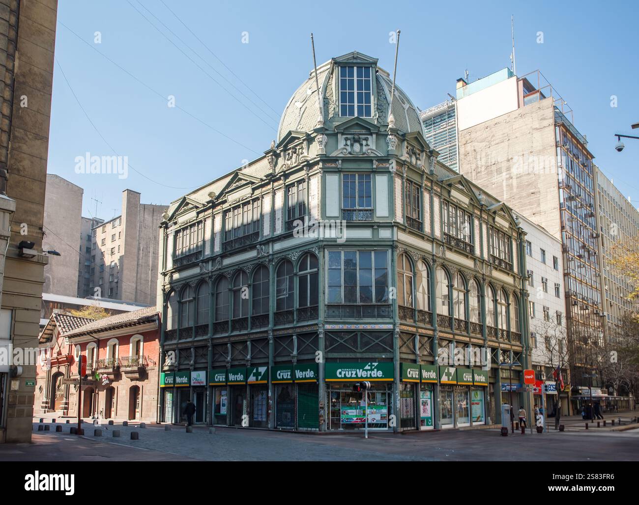 Edificio comercial edwards hi-res stock photography and images - Alamy