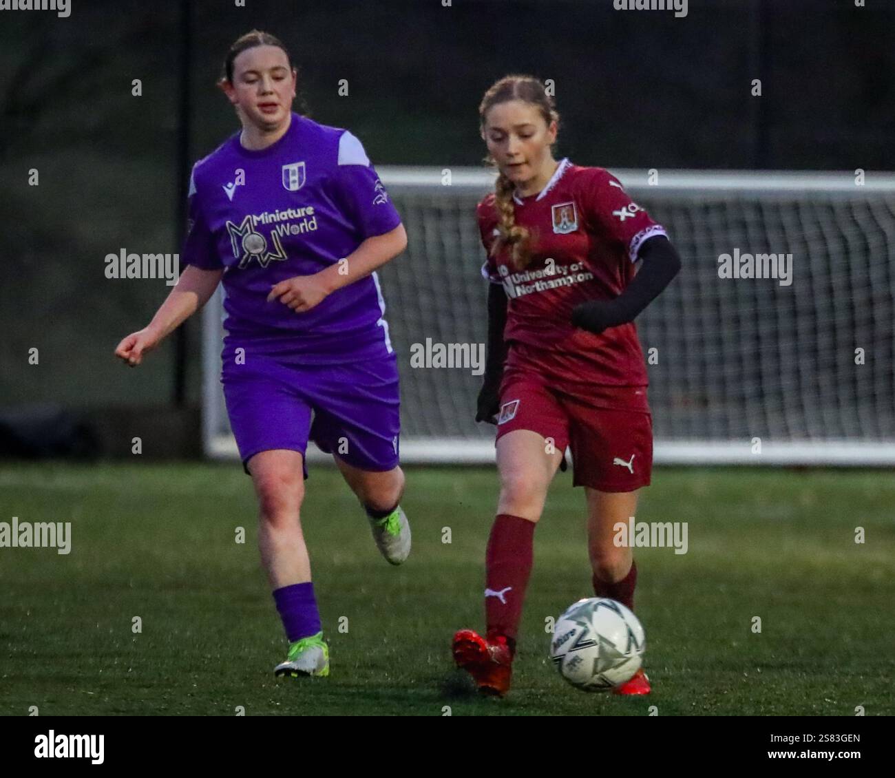 Gaventry town lionesses hi-res stock photography and images - Alamy