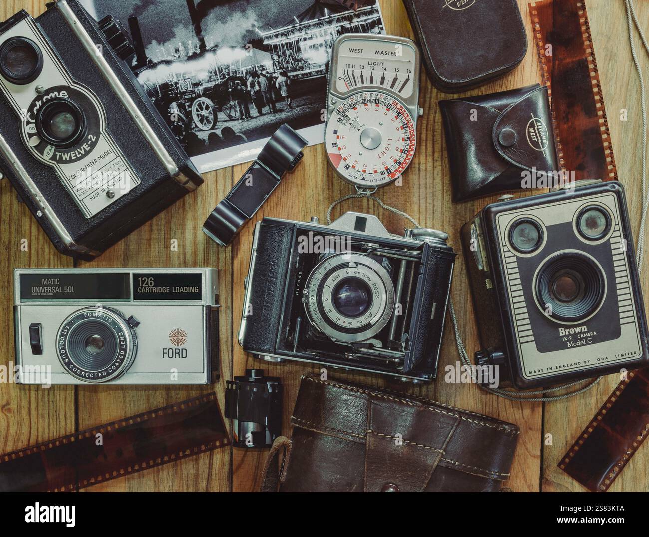 Vintage cameras and accessories flat lay Stock Photo - Alamy