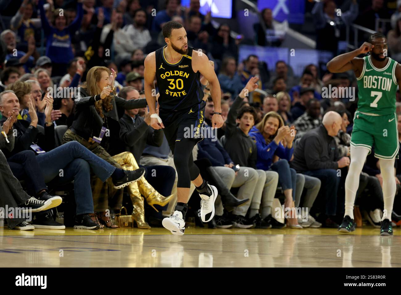 Golden State Warriors guard Stephen Curry (30) reacts after scoring ...
