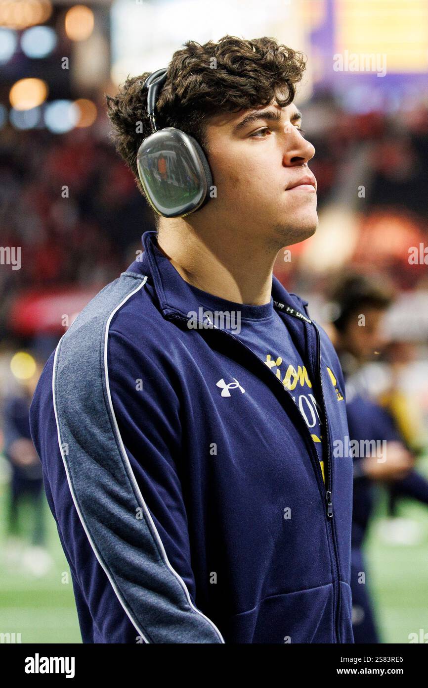 Atlanta, Georgia. 20th Jan, 2025. Notre Dame linebacker Drayk Bowen (34 ...